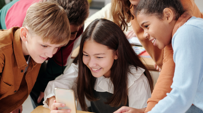 Aprendizaje emocional: ¿qué es y cómo aplicarlo en clase? - Additio App Aprendizaje emocional: ¿qué es y cómo aplicarlo en clase? - Additio App
